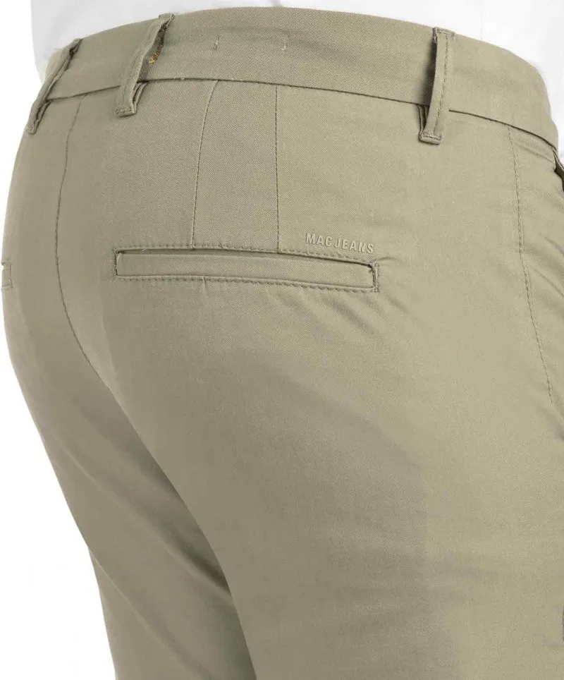 MAC Griffin Hose aus Twill in grüner Tea Färbung
